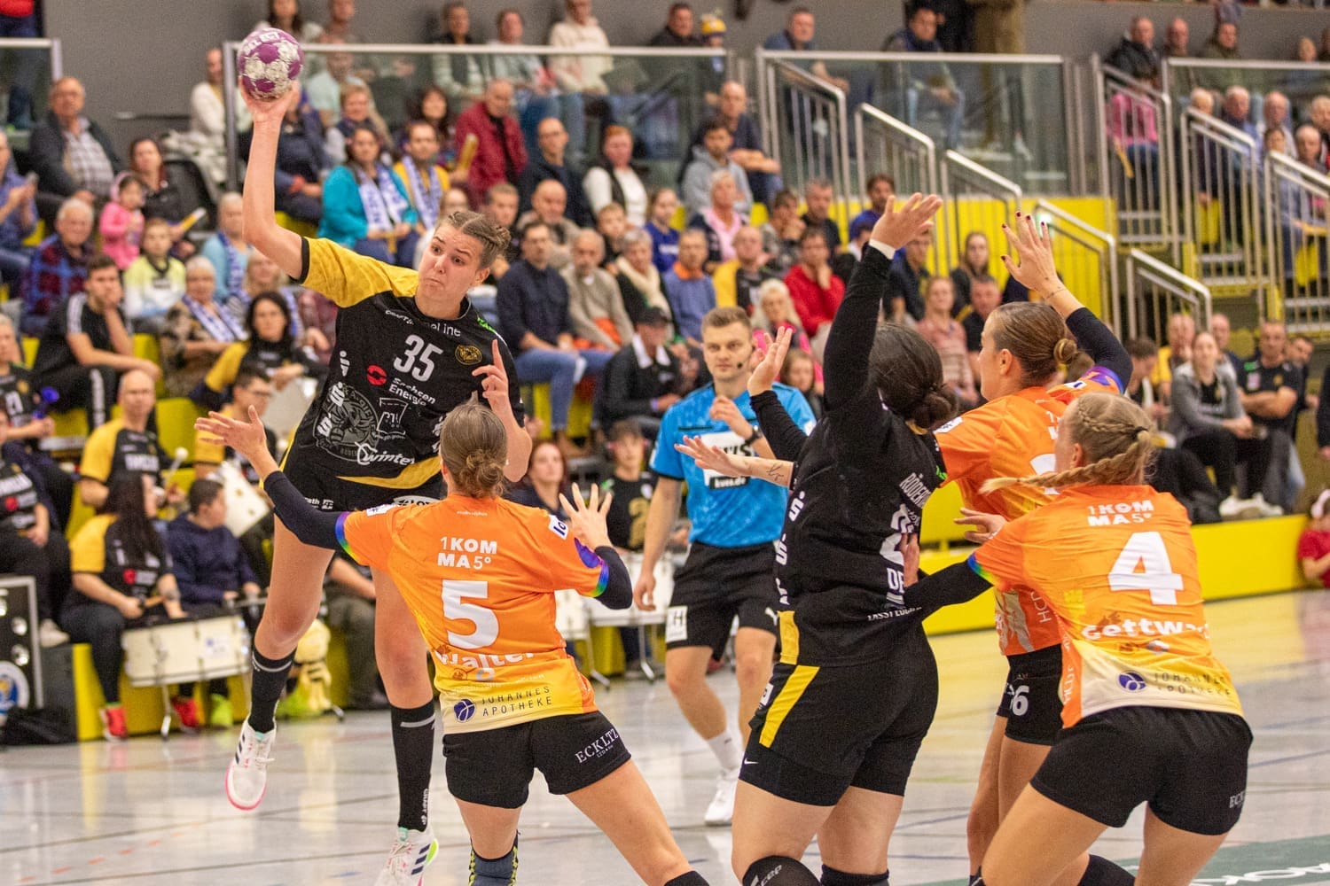 HC Rödertal will nächsten Heimsieg - Die Rödertalbienen